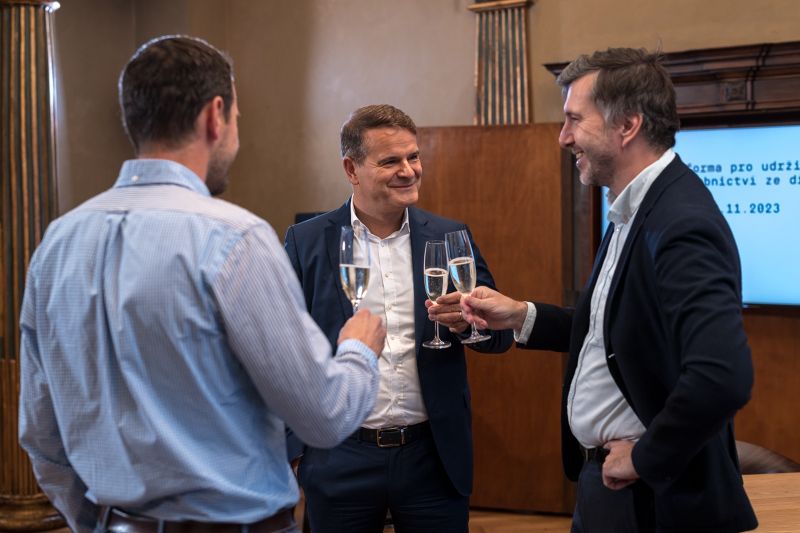 Crest Communications